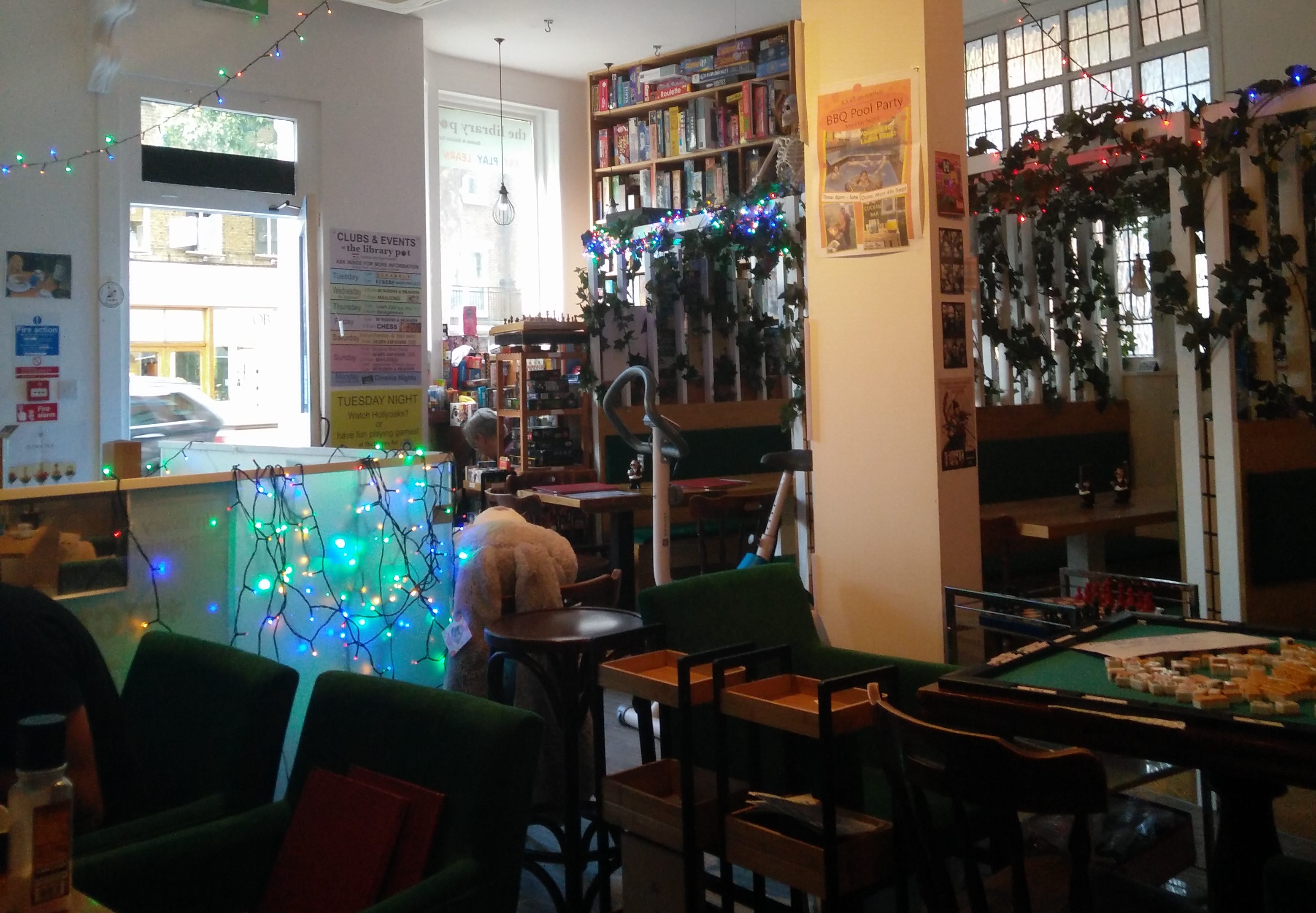 Playing Around: The Library Pot – Bits & Pieces