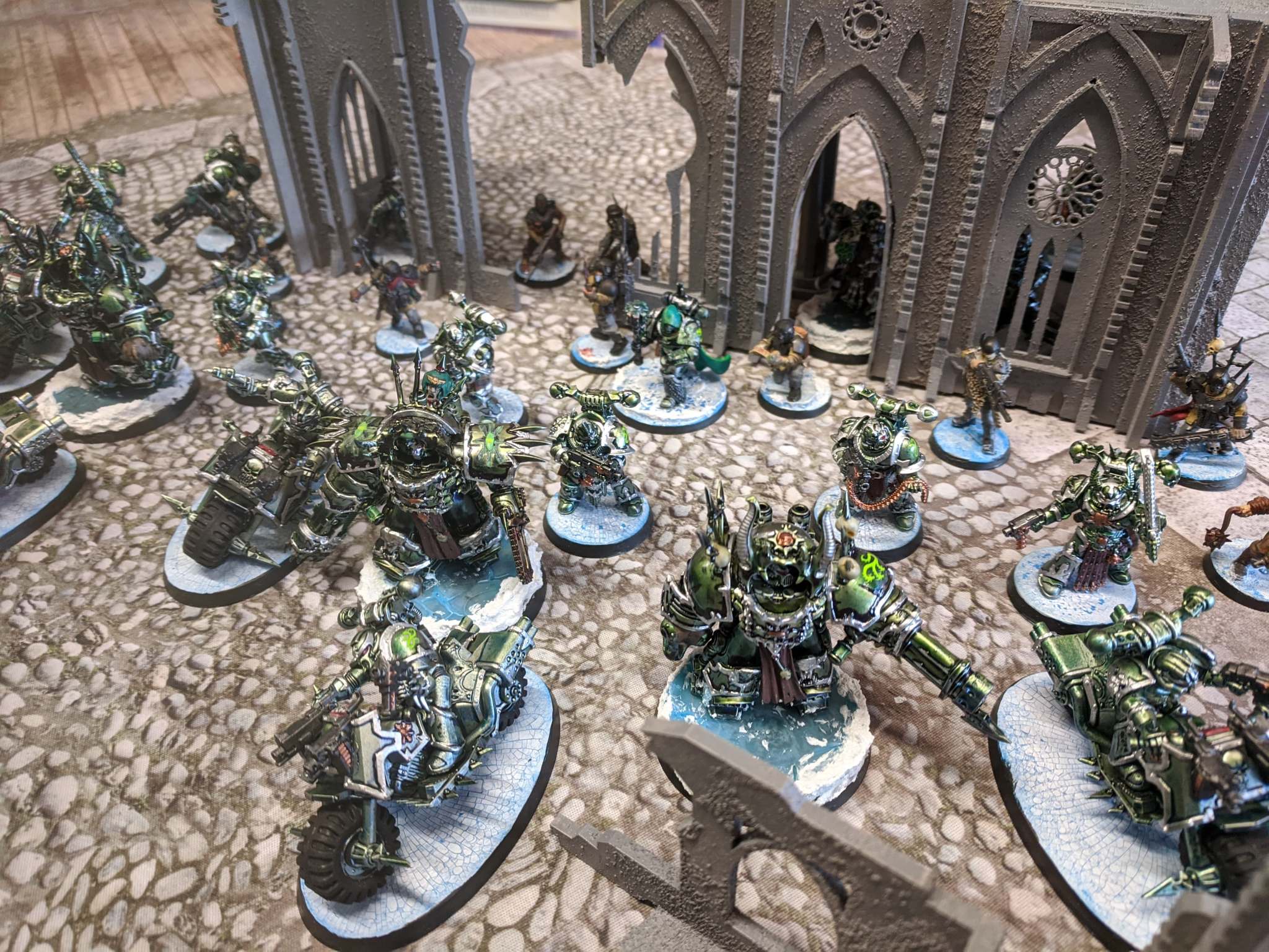 Mark of Faith – A Warhammer 40,000 Novel – Review – Bits & Pieces